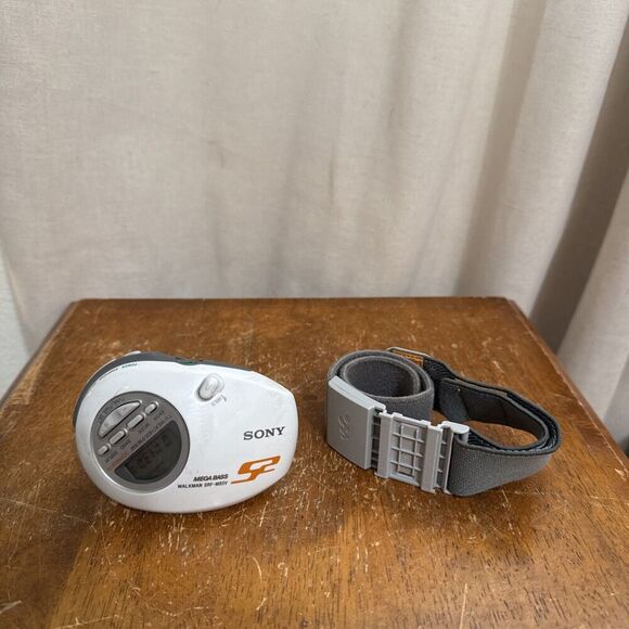 Sony | Portable Audio & Video | Sony Walkman Srfm85v S2 Clip On Radio ...